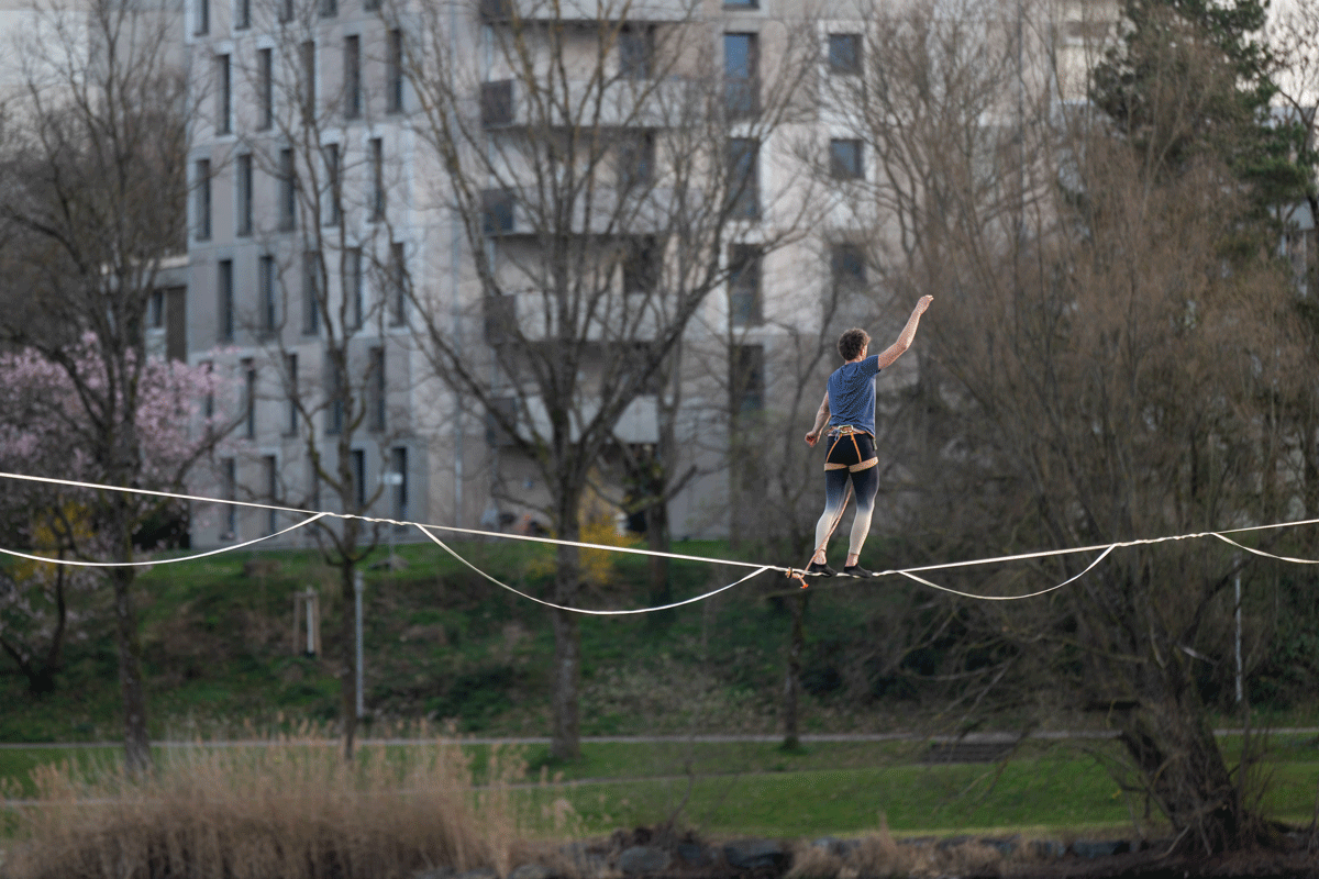 Slacklining - www.freiburg.de - Umwelt und Natur/Grünflächen ...